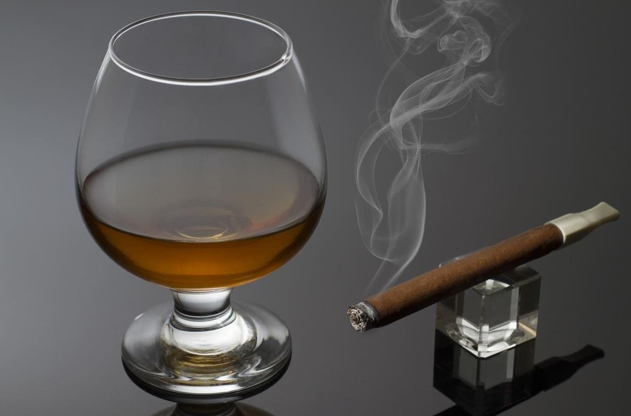 Indulge with Al Capone Cigars – Unmatched Flavor and Elegance