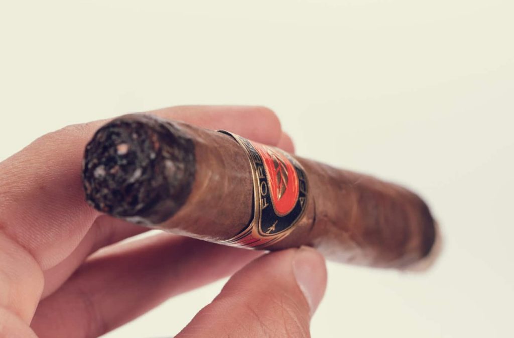 Discover Exquisite Ecuadorian Cigars: A Taste of Luxury and Tradition